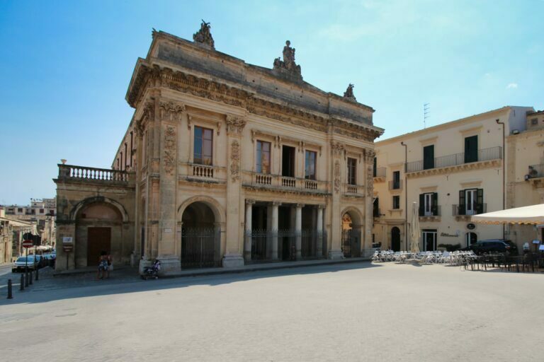 Die 9 schönsten Sehenswürdigkeiten in Noto, Sizilien - Famiglia Cannolo