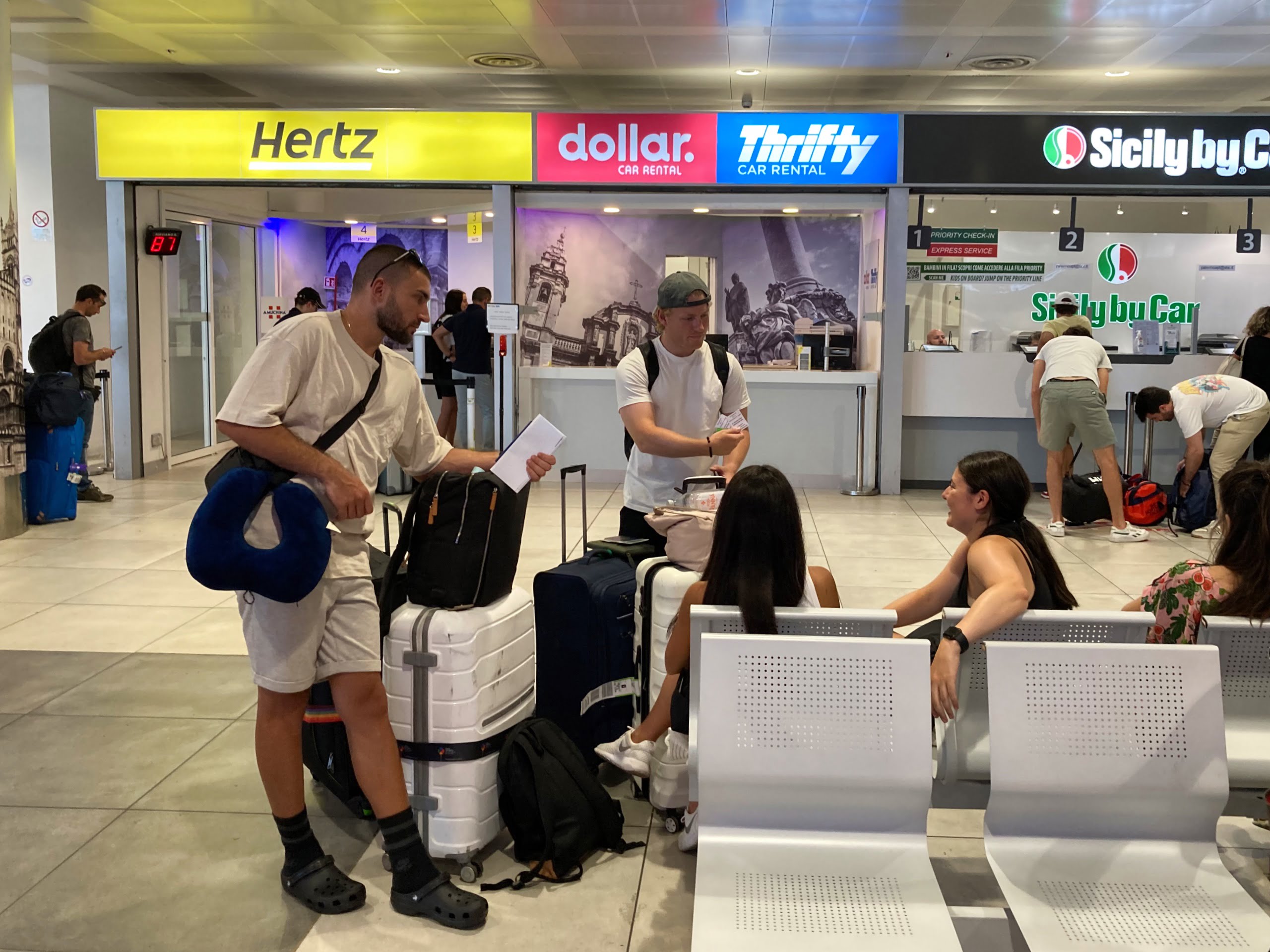Wunderschne Mietwagen Flughafen Palermo Fotos